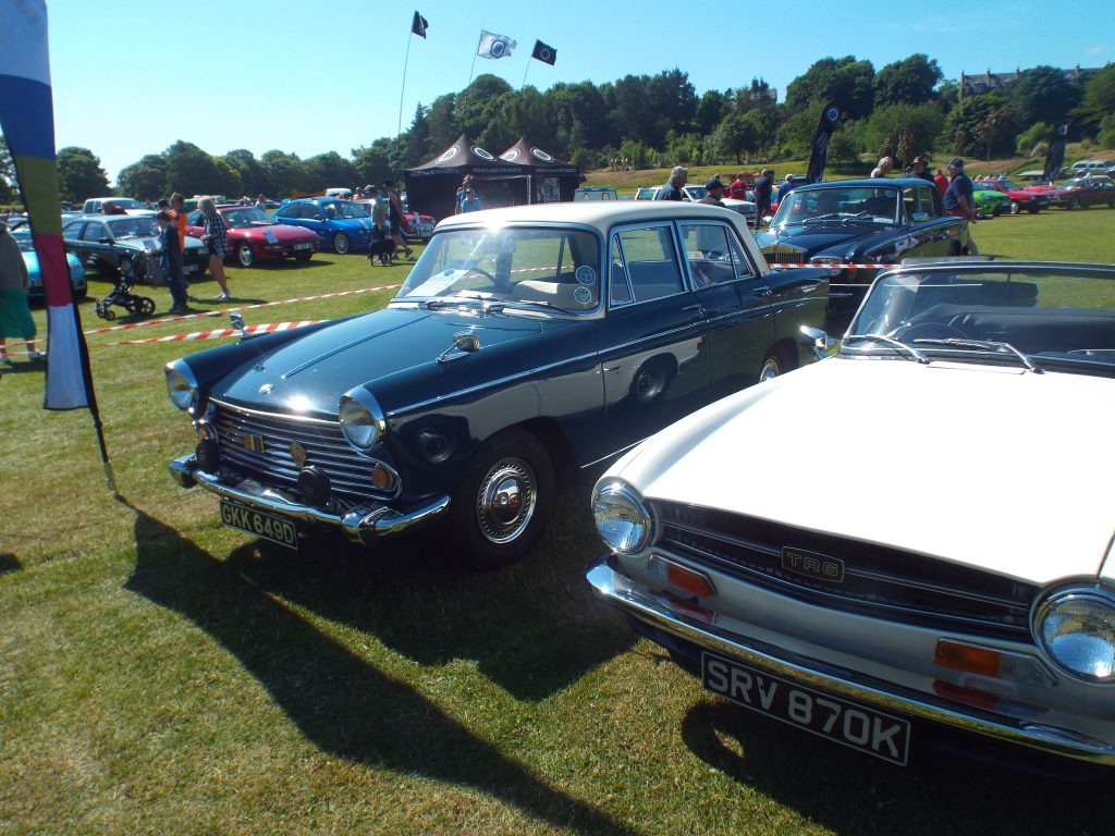 Club members enjoying a day out in the sunshine at the RW Thomson Rally ...